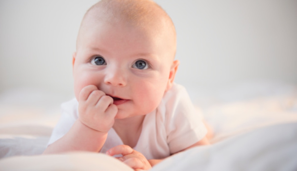 10 cosas que tu bebé intenta decirte desesperadamente | Upsocl