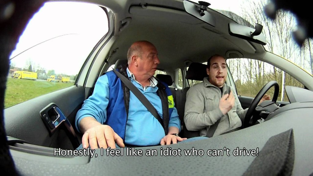 the-impossible-texting-driving-test | Upsocl