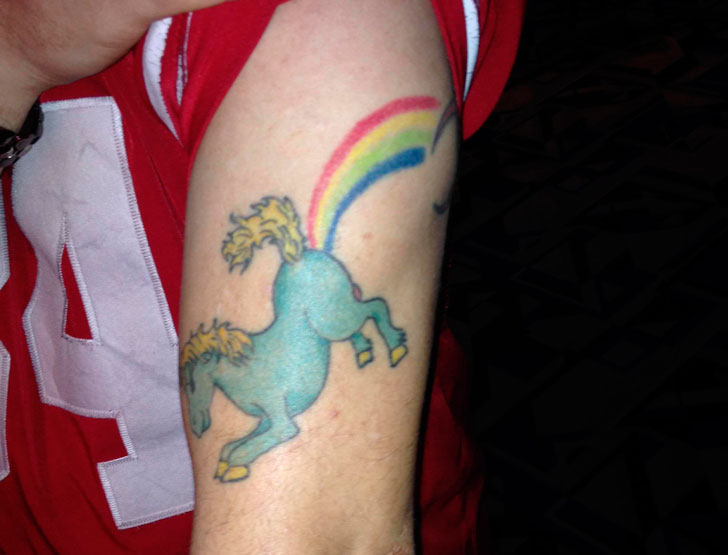 21 tatuajes tan ridículos que te enseñarán exactamente lo que no debes ...